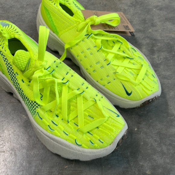 Shoes | Nike Space Hippie4 Lemon Twist Teal Volt Da2725700running Neon ...